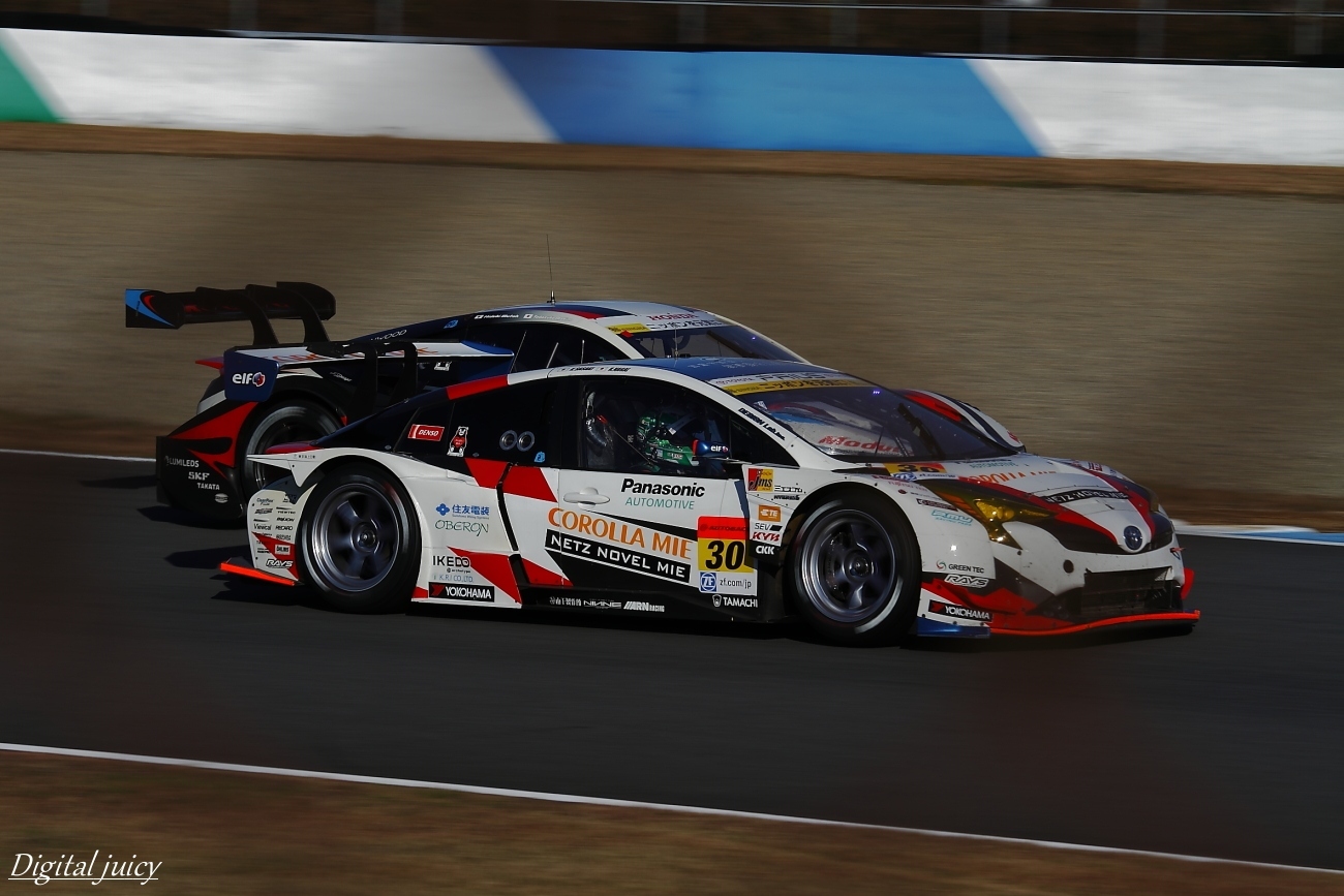 GT300 ： #30 TOYOTA PRIUS apr GT : Digital juicy