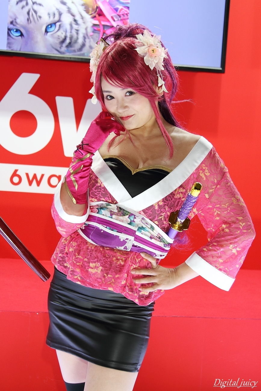 市川みか さん（6waves ブース） : Digital juicy