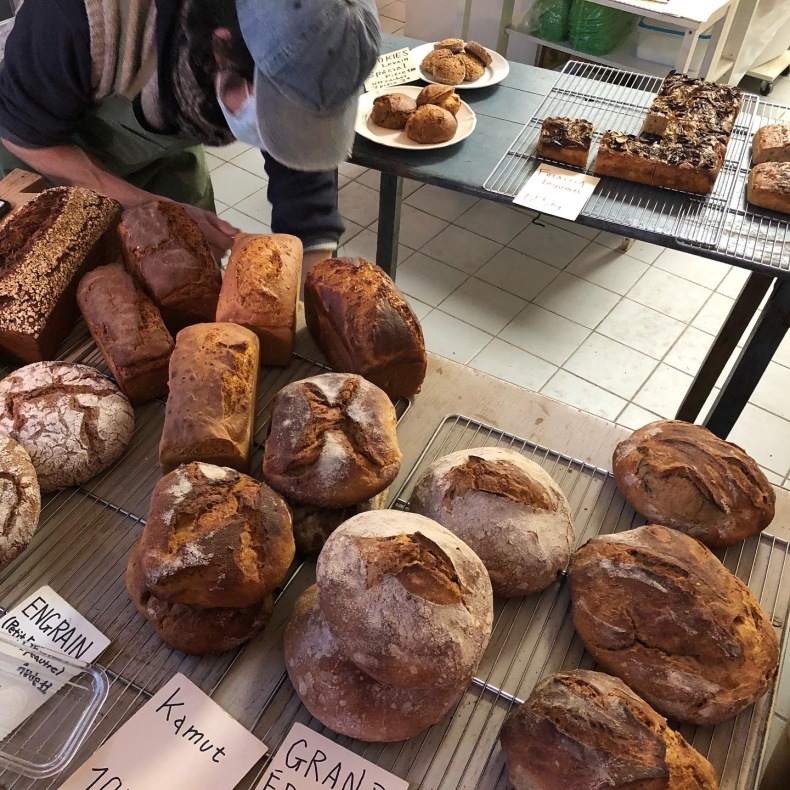 shinyapain Montmartre パリ、モンマルトルの丘にあるシンヤ・パン : keiko's paris journal ＜パリ通信 - KSL＞