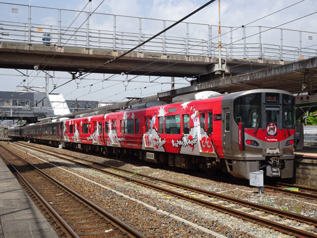 2021カープラッピング電車 : TYO．STDのおきらく写真生活