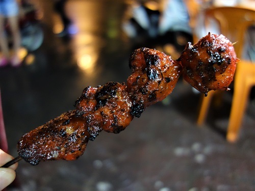 ライオン像ロータリーの横でカンボジア式パパイヤサラダ Bok Lhong など : kimcafeのB級グルメ旅