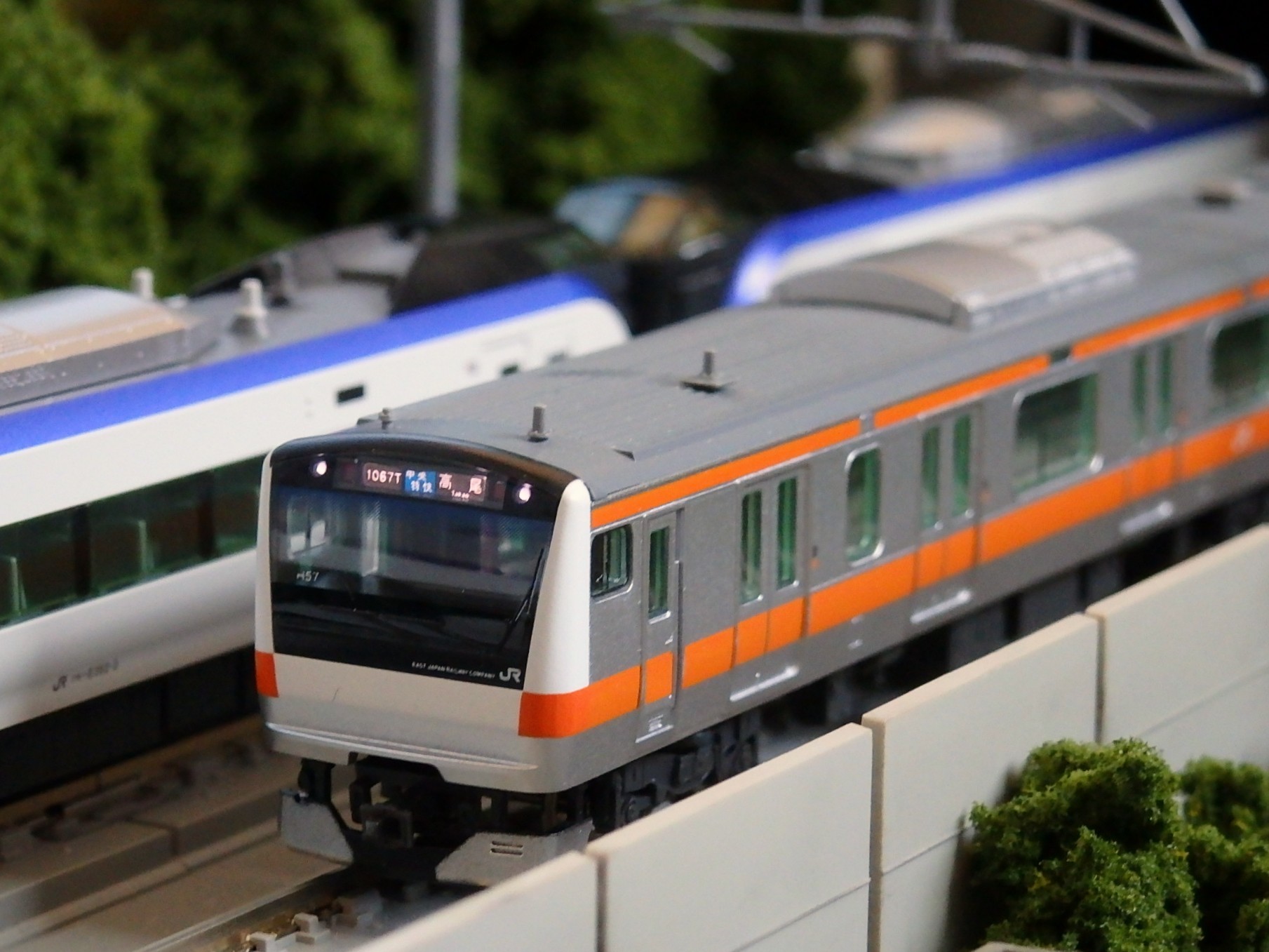 TOMIX E233系0番台 中央線快速 : 東奔北走