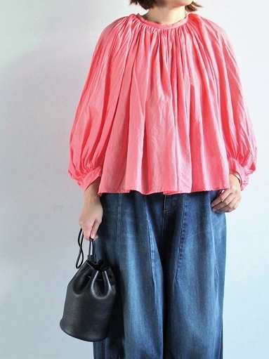 R&D.M.Co- KHADI GATHER SMOCK / Pink : 『Bumpkins putting on R&D.M.Co- KHADI GATHER SMOCK / Pink : 『Bumpkins putting on