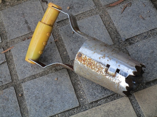 マルチの穴空け : 福ちゃんの里山通信