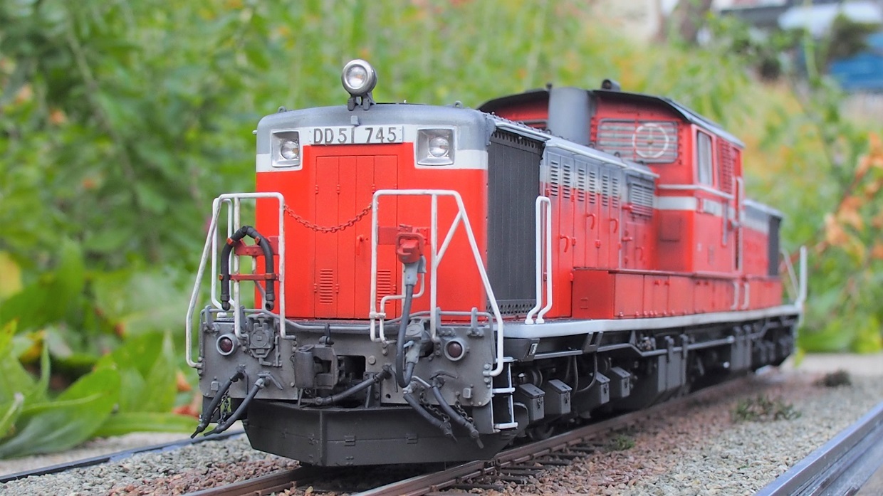DD51-745号機（国鉄時代）を屋外で : アオシマ DD51 製作記