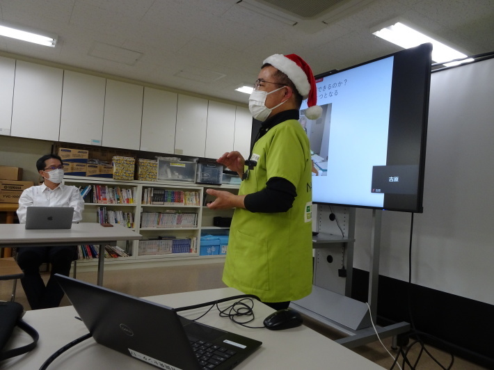 外来必携発売記念 クリスマスライブ開催 : 長崎大学病院 医療教育開発センター 医師育成キャリア支援室