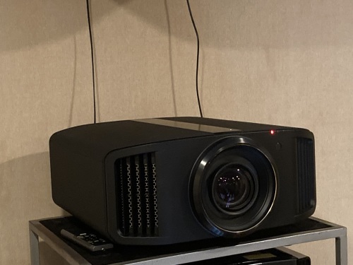 Victor新製品8K/e-shiftプロジェクター視聴会ご来場ありがとうございました。 : クリアーサウンドイマイ富山店blog