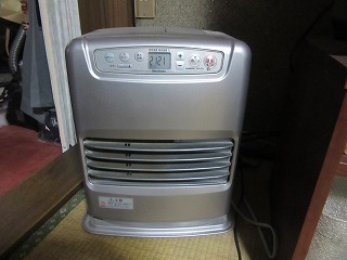 温風ヒーター : さかえのファミリー