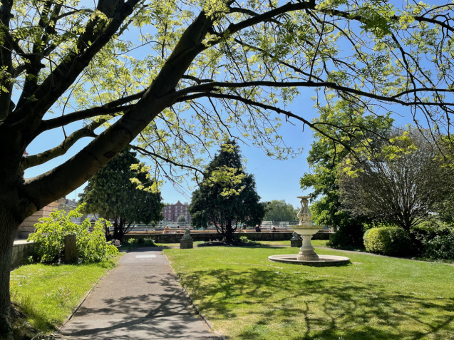 ロンドン 2人暮らし