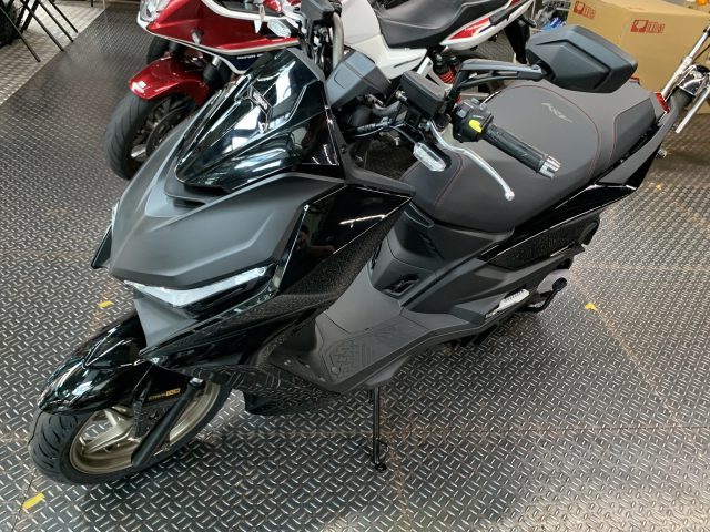 台湾メーカーKYMCO（キムコ）から、NEWスポーツスクーター『KRV180TCS』が登場！！SCS上野新館 : SCSブログ