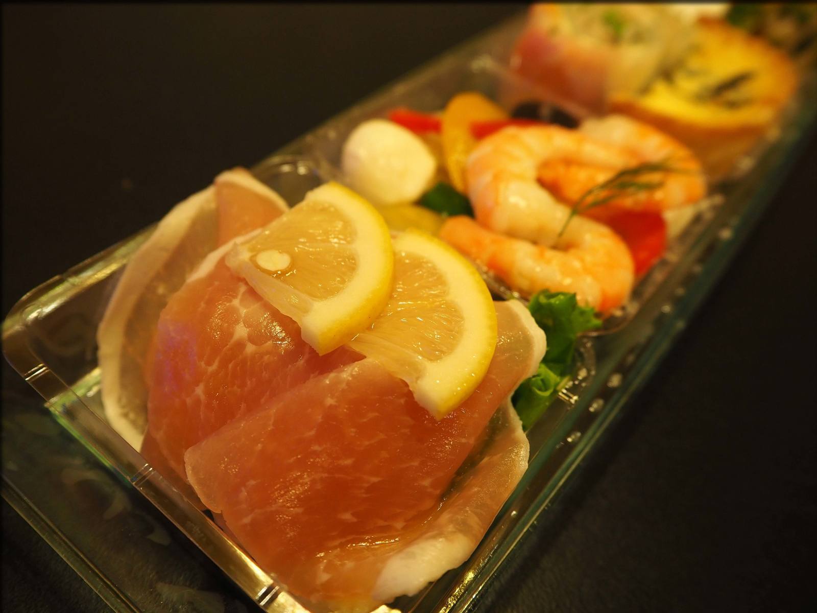 RF1の“ワインと愉しむ アンティパストセット” : 人形町からごちそうさま