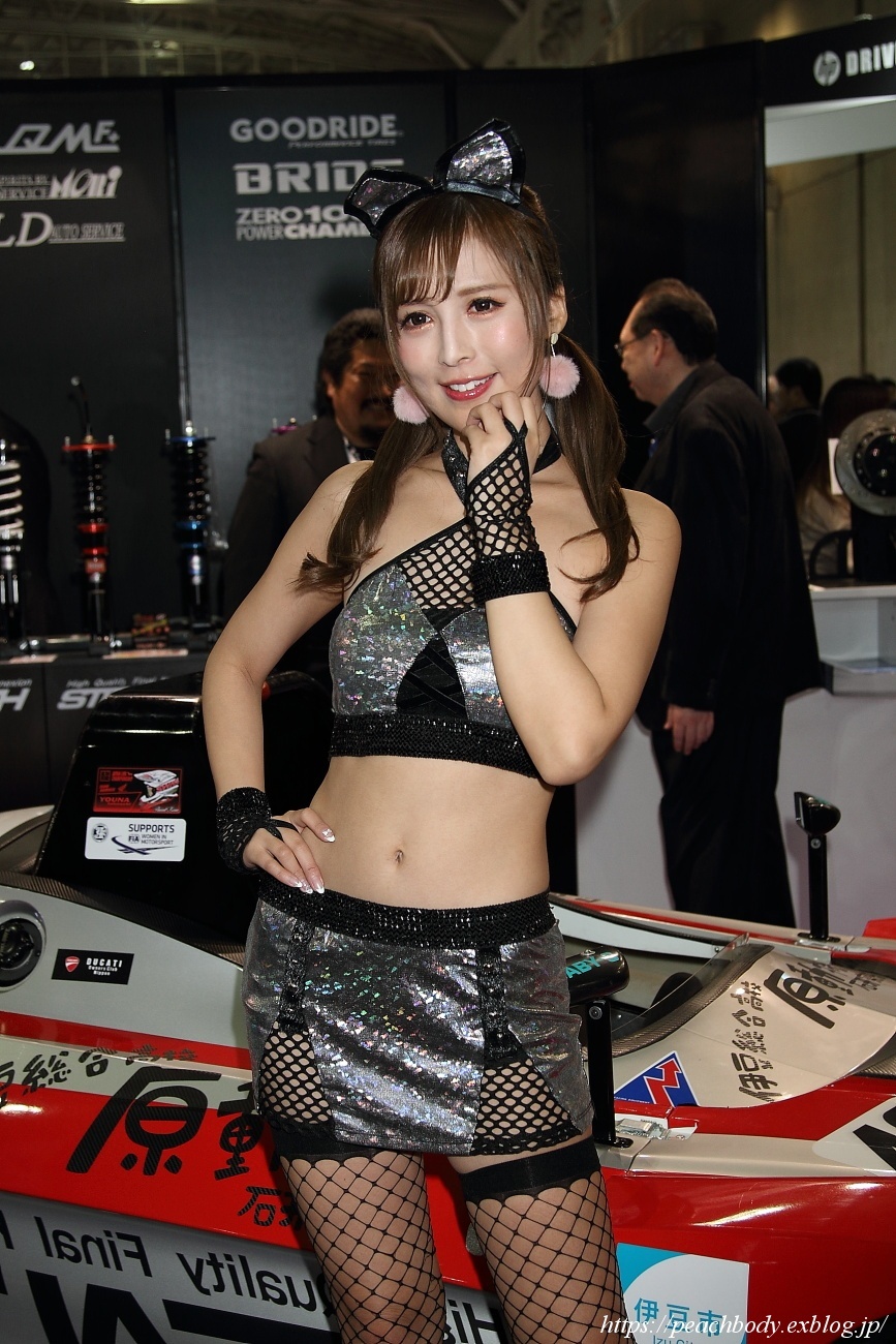 葵井えりか さん（FINALKONNEXION / +81LIKE Hellaflush ブース） : Peach Body