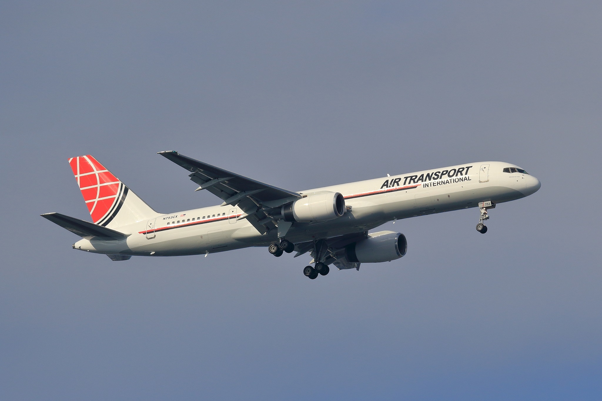 ATI のB752 : 飛行機＆鉄道写真館